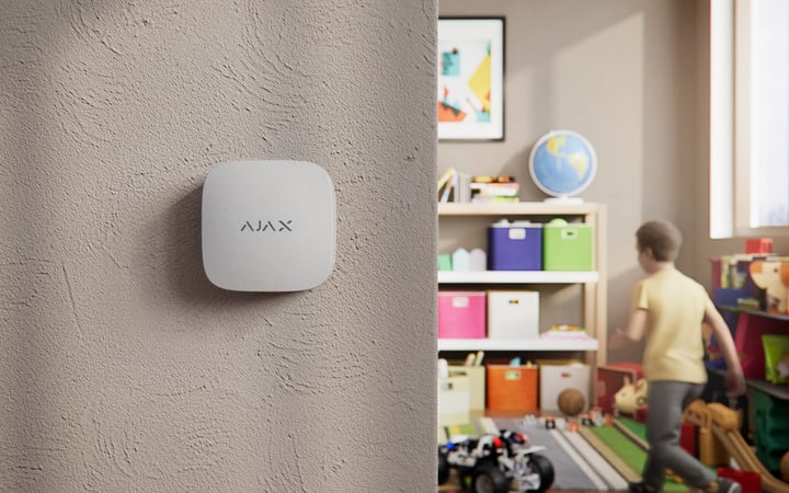 Ajax LifeQuality is a smart air quality monitor